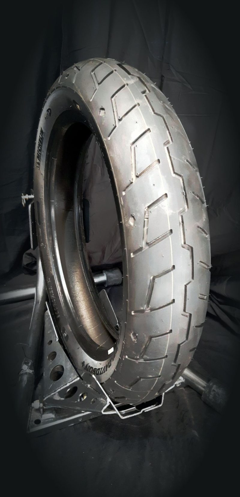 Michelin Scorcher 31 130/80b17 - RAW CUSTOMS